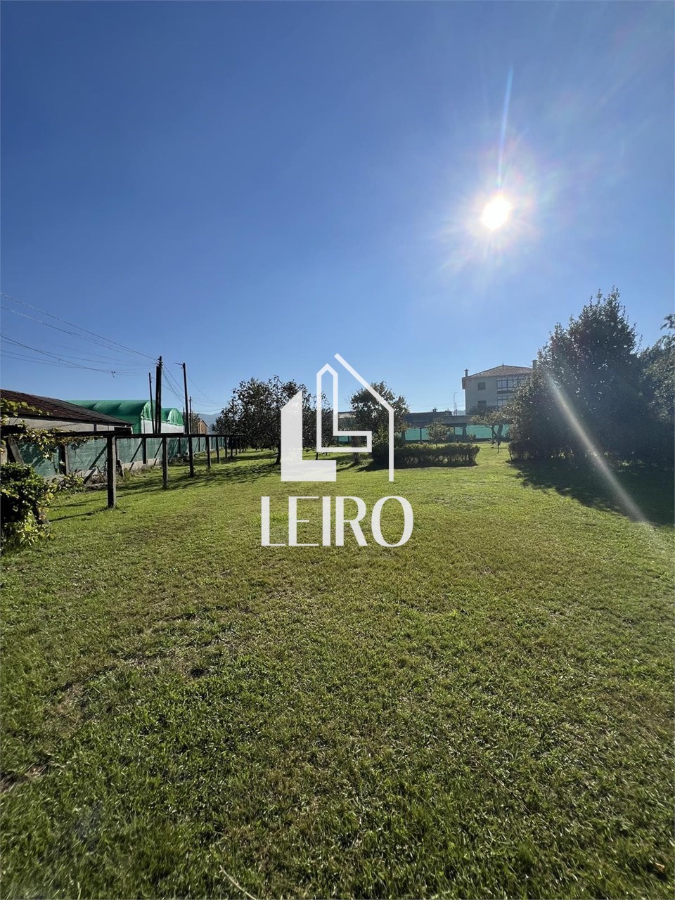 CASA UNIFAMILIAR CON 4000 m2 DE TERRENO SEGREGABLE - Valga